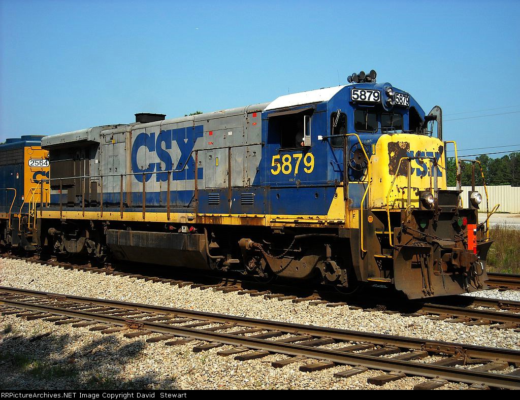 CSX B36-7 5879